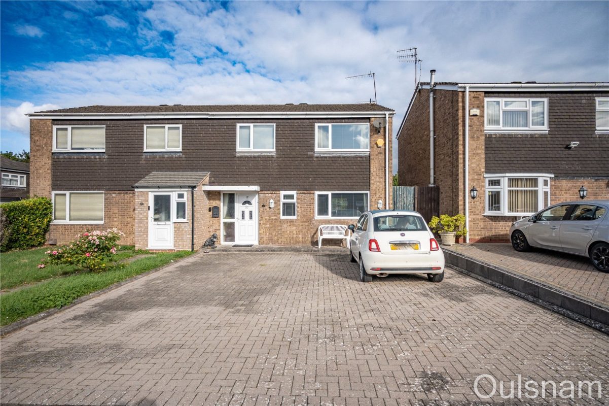 Aintree Close, Catshill, Bromsgrove, Worcestershire, B61 0LN BRO250300